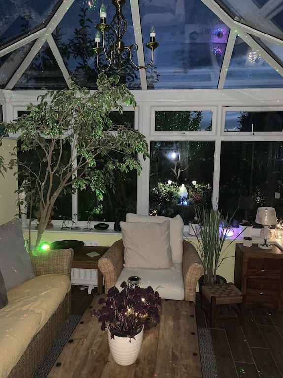 Annies House In Amesbury - Amesbury