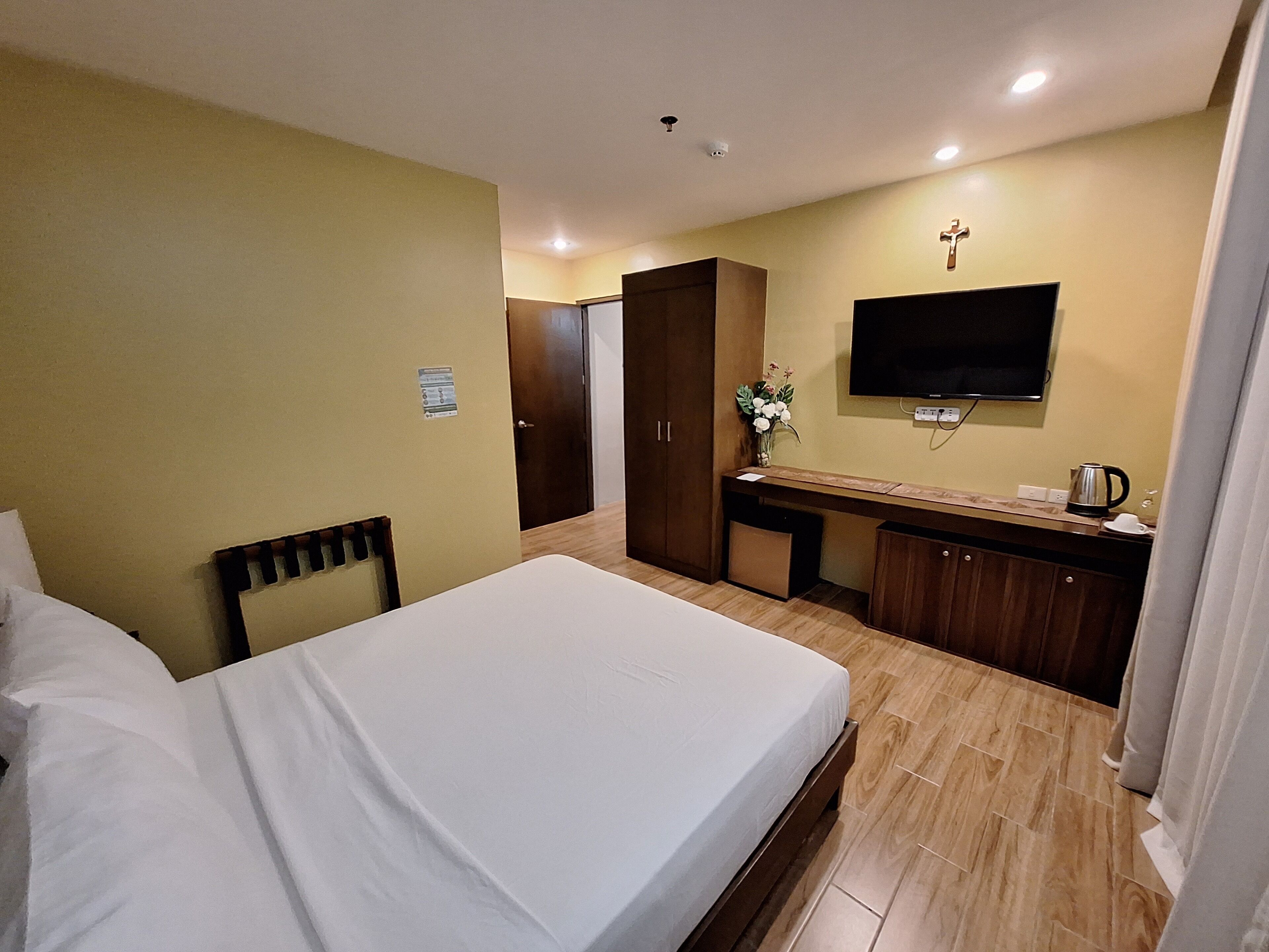 Alunsina Hotel and Spa in Roxas City – Hotels.com