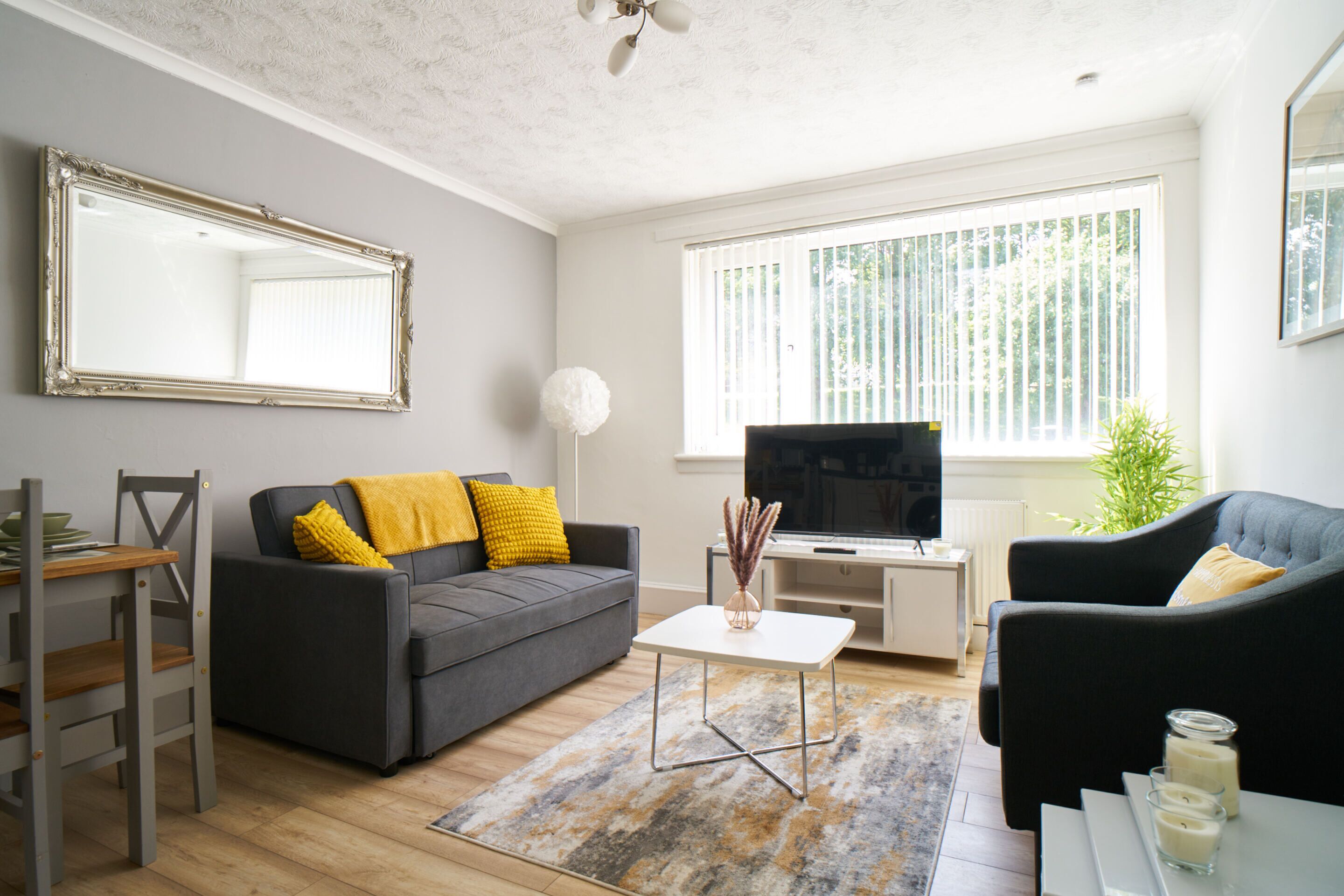 Modern Apartment In North-west Glasgow - Glasgow