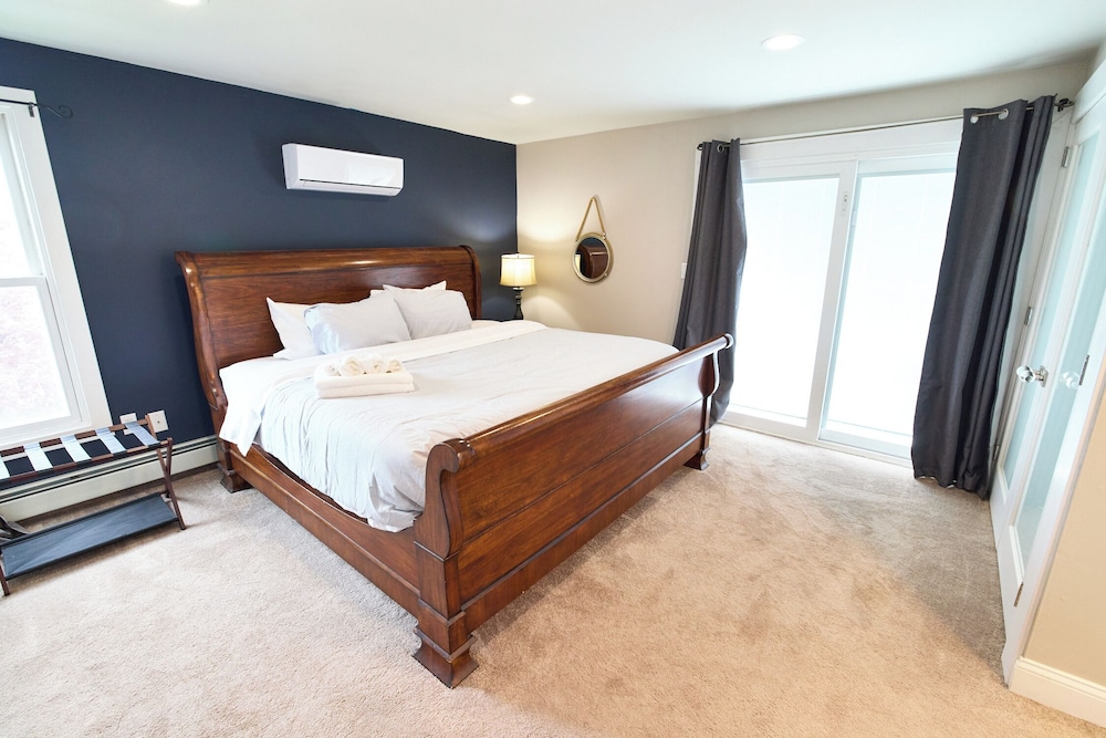 Silver Sands Beach Getaway - Stratford, CT