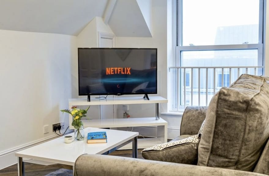 Your Gateway To Comfort: Relocators & Contractors' Haven Near The Airport - Altrincham