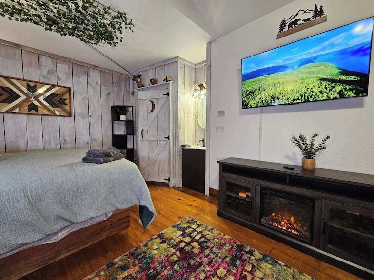 Bird's Nest Cabin At Saluda Grade Cabins! - Hendersonville, NC