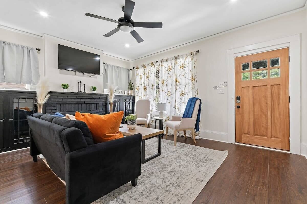 Modern Escape In Historic District, 3 Bedrooms - Mobile, AL