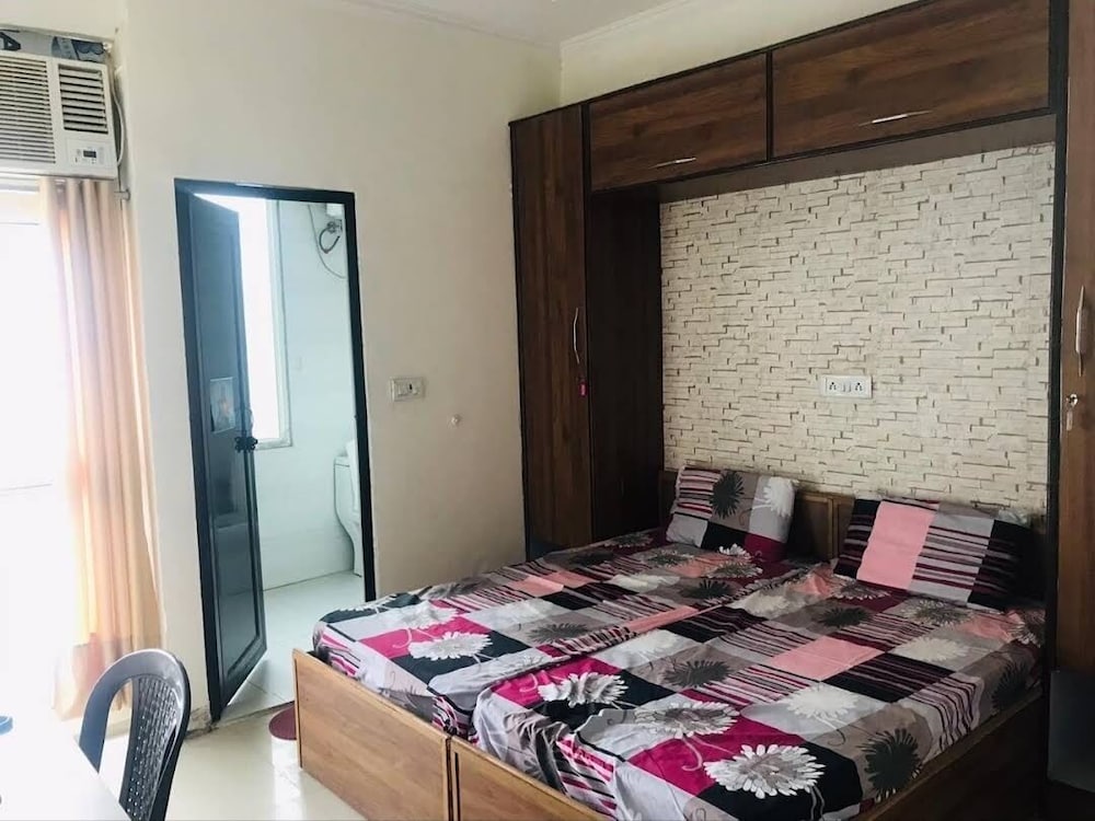 Apna Apartments - Delhi