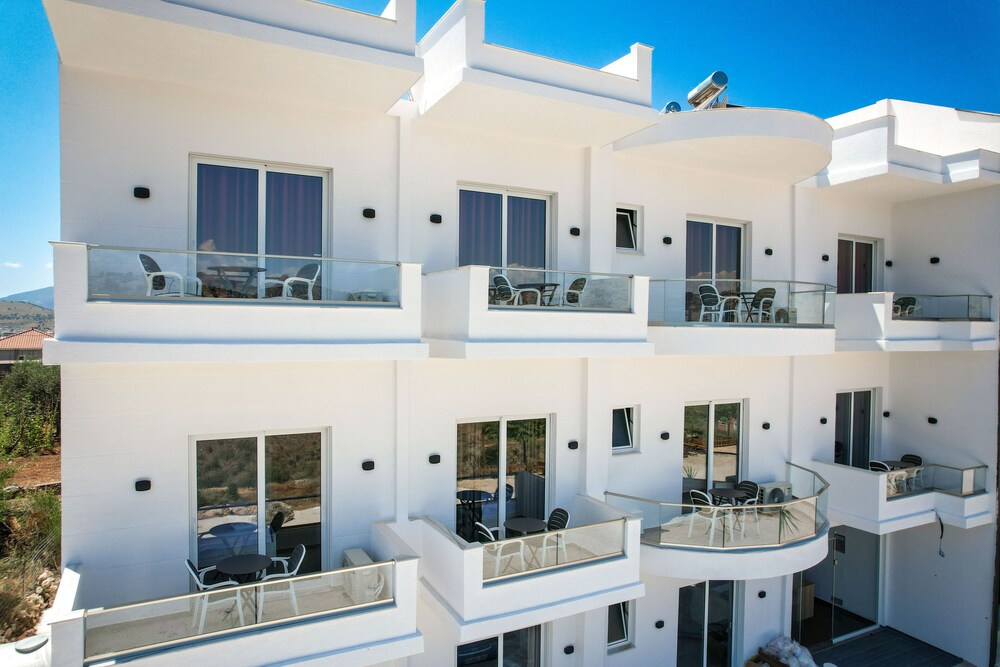 Galaxy Hotel - Ksamil