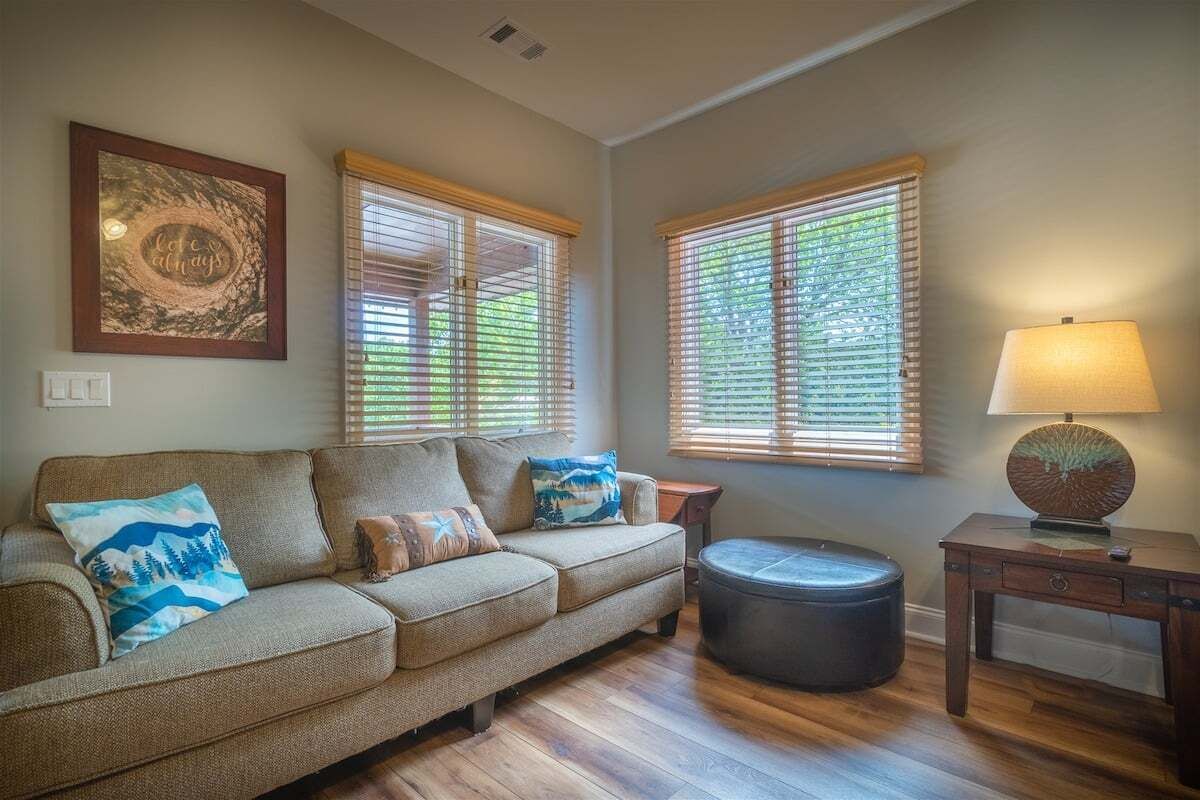 Alpine Village Condo C - Helen, GA