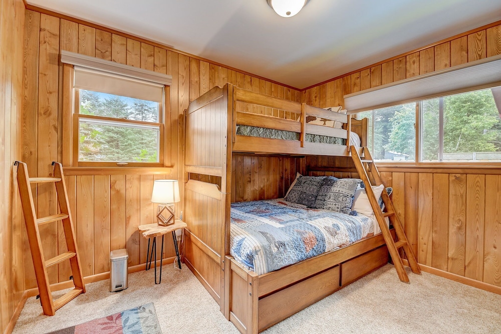 Rustic Cabin | LakeAccess, Kayaks, Bikes, Arcades - Green Lake County ...