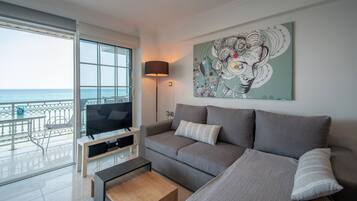 Apartamento básico | 2 quartos, ferros/tábuas de passar roupa, Wi-Fi de cortesia