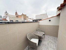Suite Superior, 1 cama king-size, banheira de hidromassagem | Terraço/pátio interior