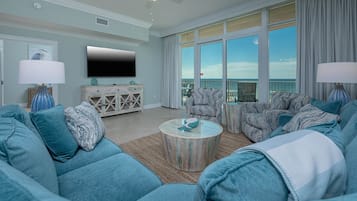 Condo, 3 quartos | Área de estar