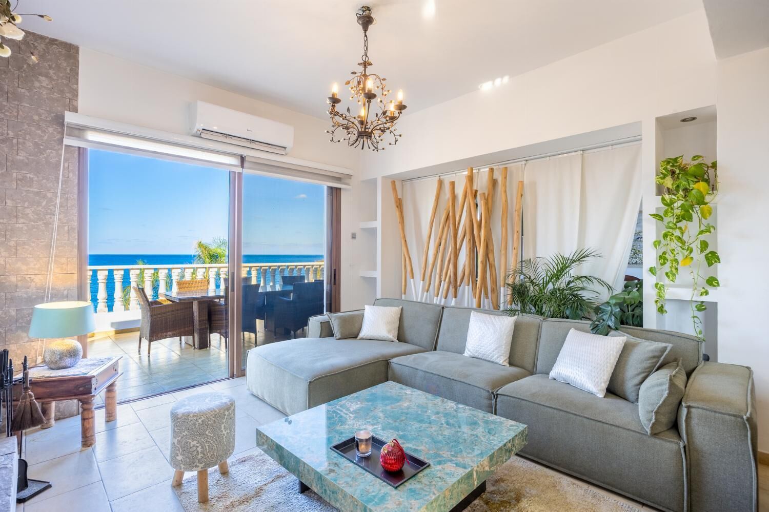 Villa Beach Heaven - Seven Bedroom Villa, Sleeps 16 - Argaka