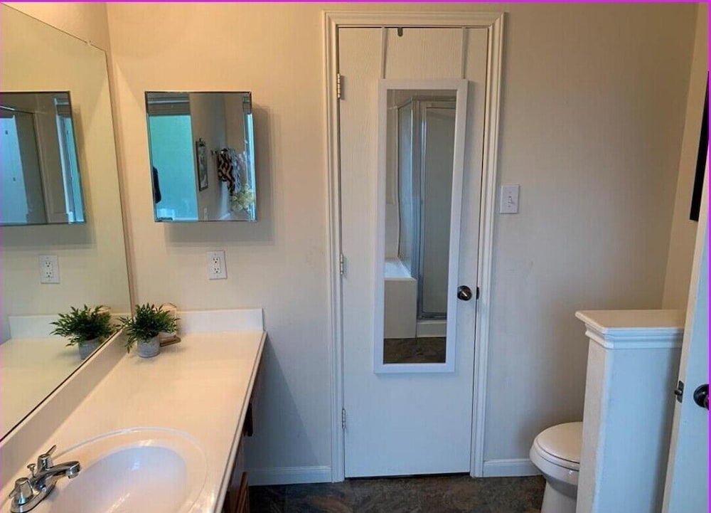 Cozy House W/ Game Room Near The Woodlands, Nice Neighborhood - Spring, TX