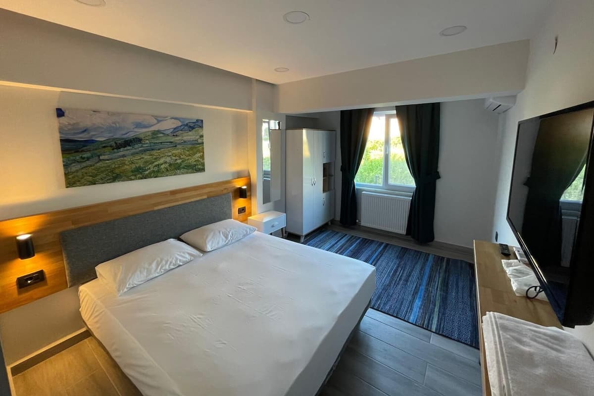 Roupa de alta qualidade, Wi-fi grátis, roupa de cama fornecida