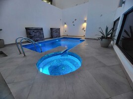 2 piscinas externas