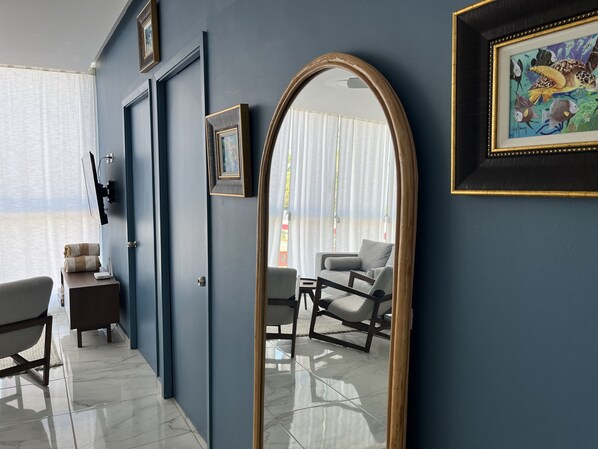 Apartamento | Área de estar | TV de tela plana