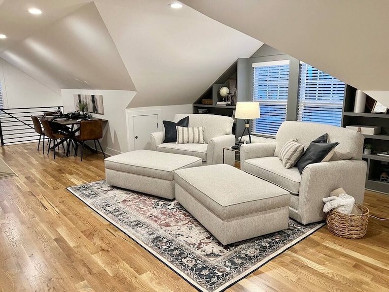 Lofty Dream | Stylish Northshore Loft Stay - Tennessee