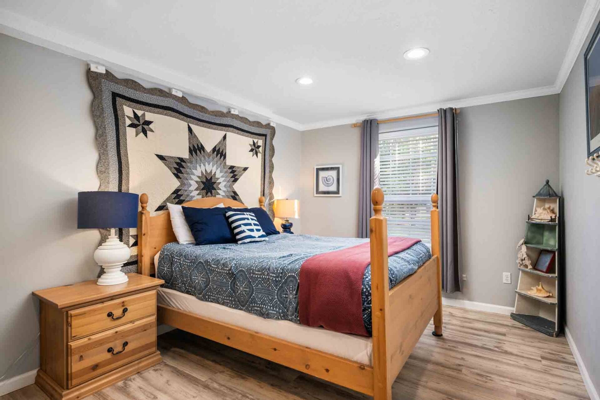 Outstanding Ocean Front Home, Pet Friendly, Hot Tub, Pool Table, Games, Seconds From Beach - Manzanita, OR