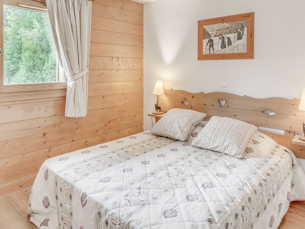 Cozy 2br Apt In Les Alpages, Balcony, Free Wifi, Pool Access - Champagny-en-vanoise - Courchevel 1850