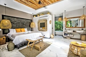 Suite Luxury | Roupas de cama premium, edredons de pluma, frigobar, cofres nos quartos