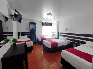 Quarto Quádruplo Clássico | 1 quarto, Wi-fi grátis 