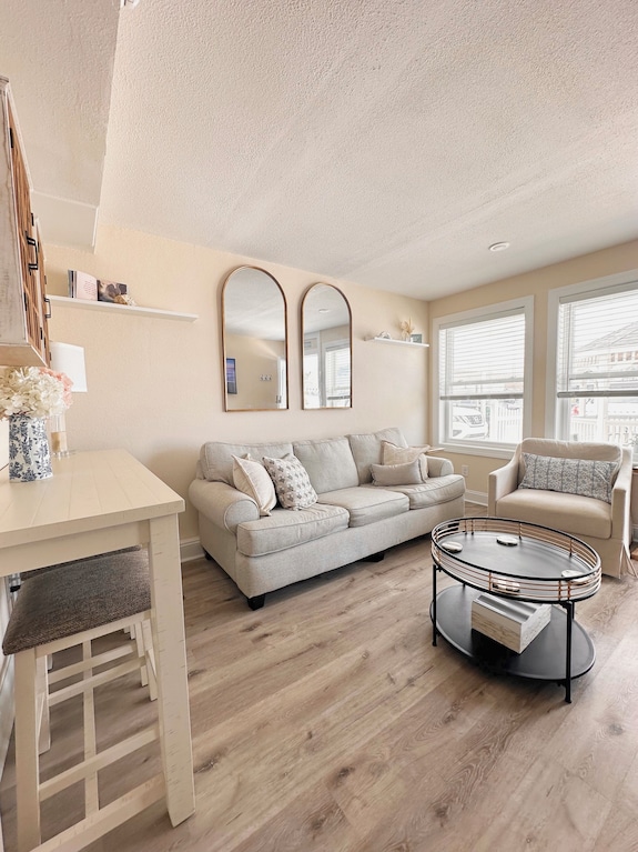 Freshly Updated Beach Haven Nestled On Beautiful Coast Of Wildwood Crest! - New Jersey