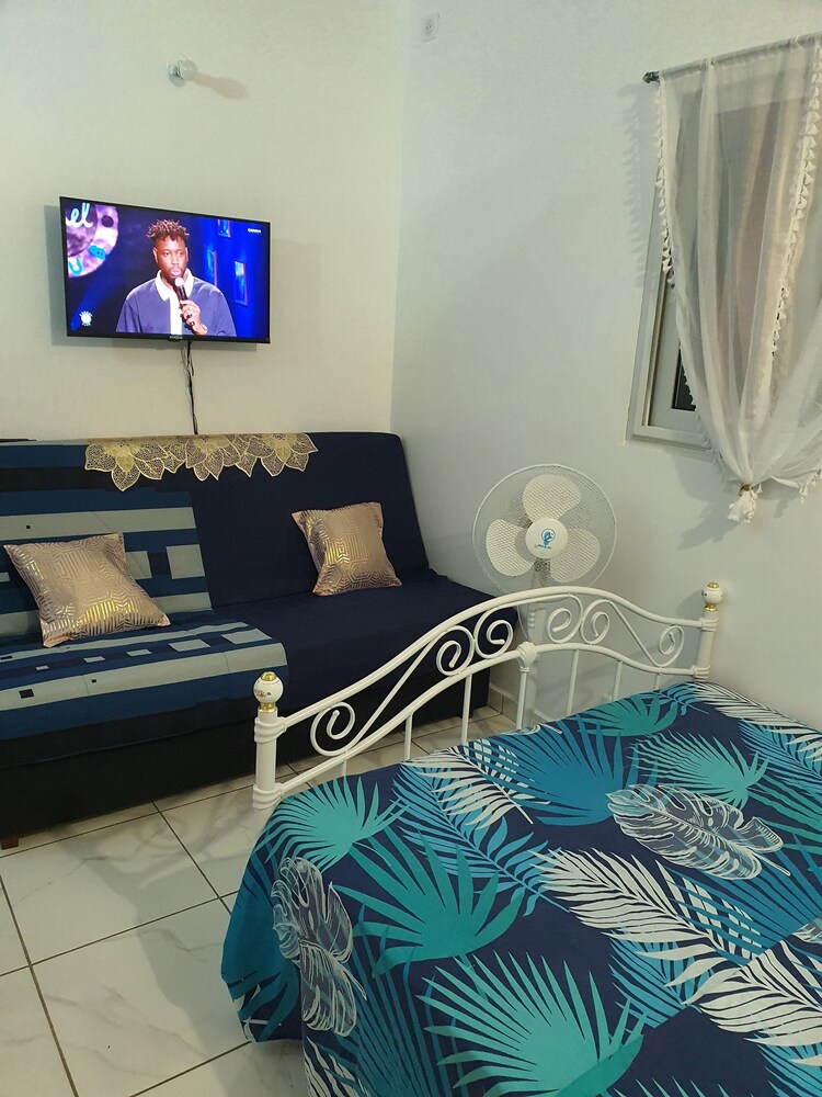 Bungalow Studio à 5 Minutes de la Plage de Mambia - Sainte-Rose | Vrbo