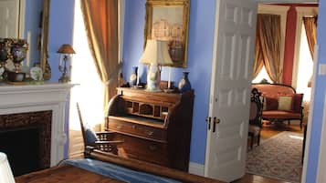 Quarto Individual Exclusivo | 2 quartos, Wi-fi grátis, roupa de cama fornecida