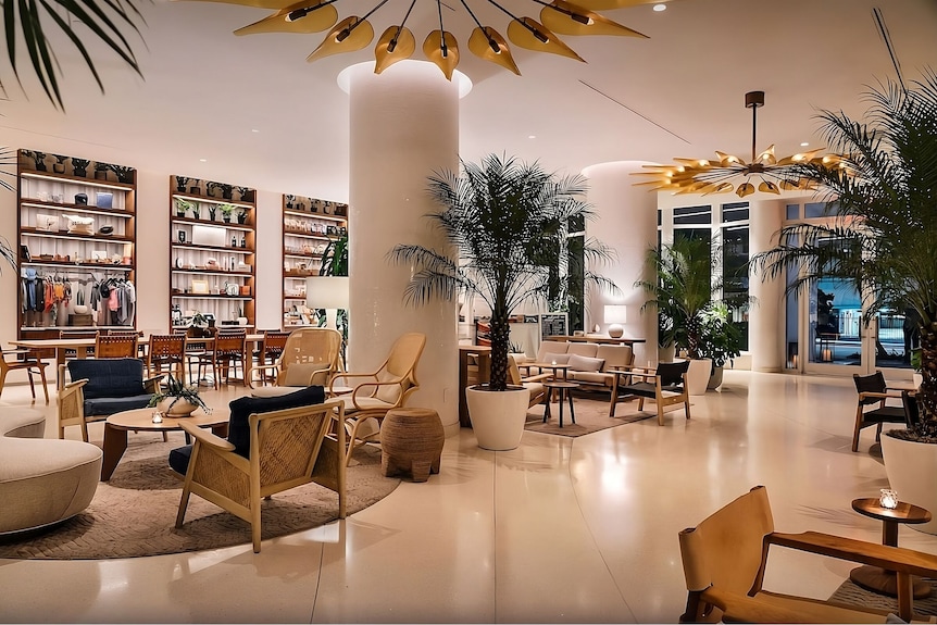 Spectacular Views From Your Miami Beach Retreat! Swimming Pool, Pets Allowed! - Miami Beach, FL