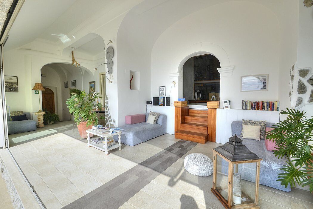 Villa Mitrea: A Bright And Elegant Apartment Located In The Center Of Positano, With Free Wi-fi. - Positano