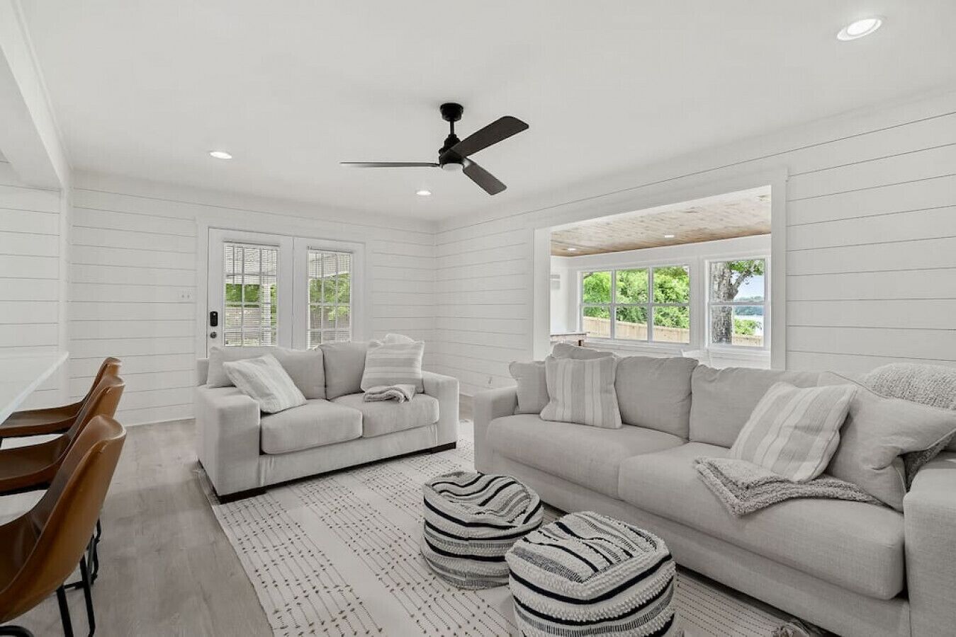 Sunset Cove- Lake Home, Dock, Fire Pit, Hot Tub, Game Room, Etc - Tennessee