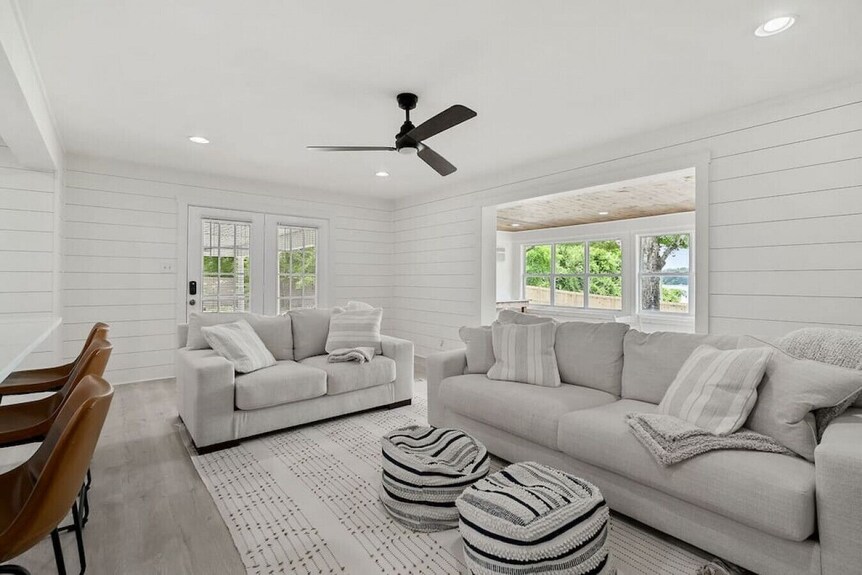 Sunset Cove- Lake Home, Dock, Fire Pit, Hot Tub, Game Room, Etc - Tennessee