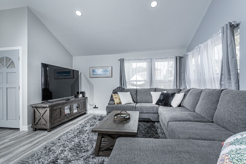 Open 10-26 To 30! Pool, Spa, Pets Ok, Remodeled Beachy Lagoon Getaway! - カールスバッド, CA