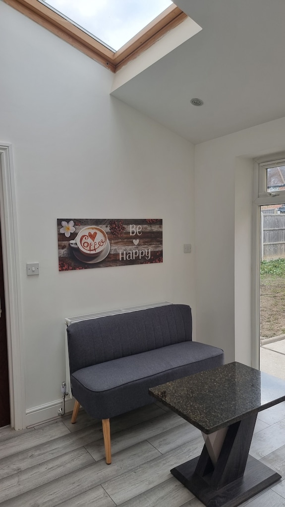 Stylish Ensuite With Kitchenette, Serviced Apartments In St Albans - Watford