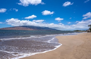 Perto da praia, praia de areia branca