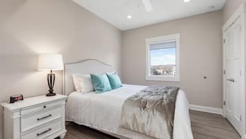 Com decoração personalizada, com mobília individualizada