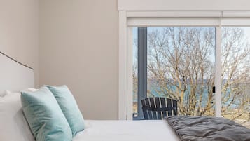 Com decoração personalizada, com mobília individualizada