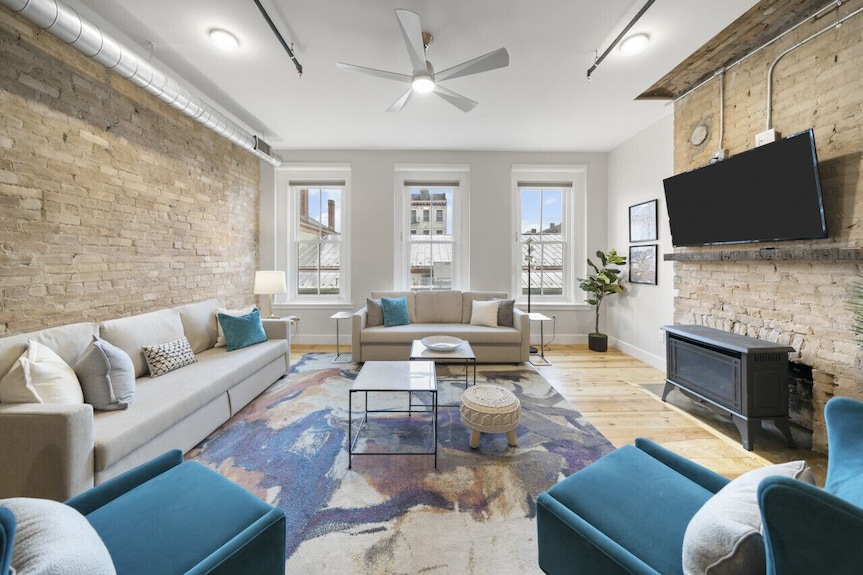 Huge Retreat| Rooftop Deck| Stay At Findlay Market - Cincinnati, OH