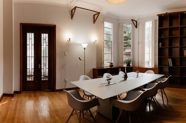 Quarto básico | Sala de jantar