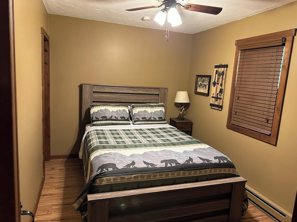 Button Buck Sleeps 4, Or Rent All 4 For 20. Horseback Riding Across The Rd! - Tar Hollow State Park, Laurelville