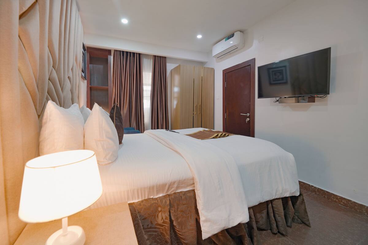Quarto standard | 1 quarto, roupas de cama premium, cofres nos quartos, escrivaninha