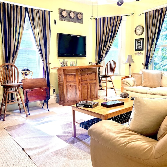 Vintage Montrose House With Private Pool And Gated Parking. - South Park - Houston