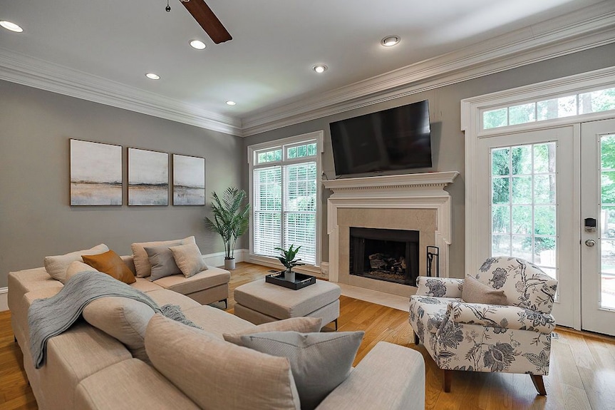 Classic City Retreat In Five Points, Athens Ga Theater- Hot Tub- World Cup 2026 - Athens, GA