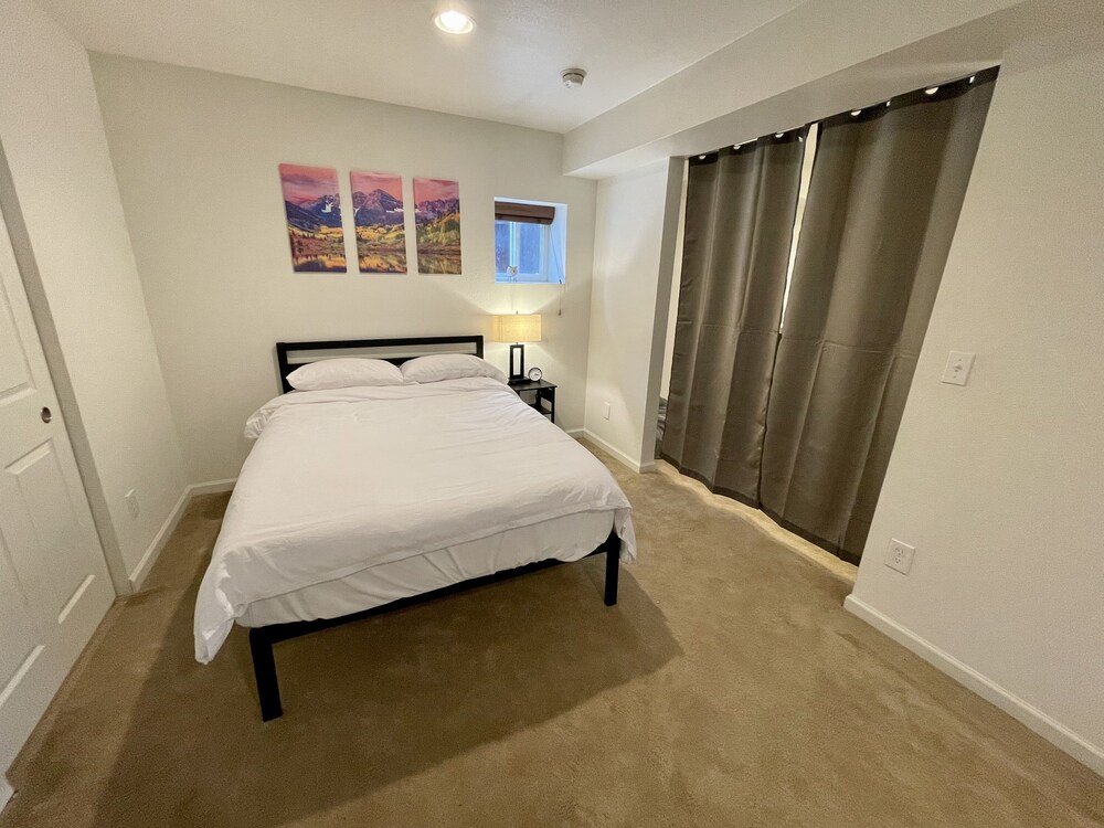 The Ned Nest - Private Suite - Pool Table / Fireplace / 3 Beds + Large ...