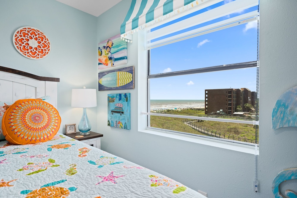 La Mirage Condo 339 Beachfront Condo Resort With Private Boardwalk To Beach - Corpus Christi, TX