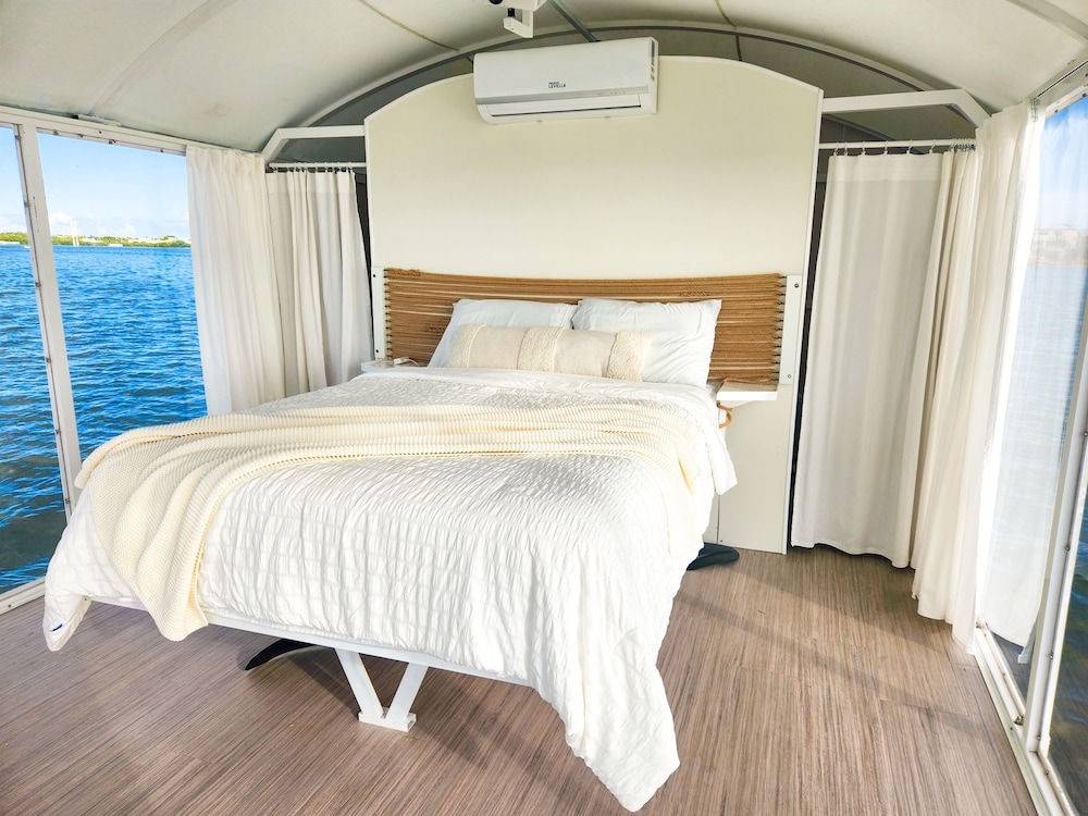 The Crystalmarine Suite – Rustic Luxury on the Sea - Key West | Vrbo