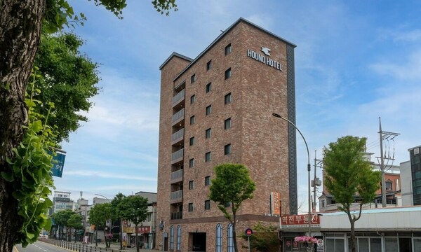 Jecheon Hound Hotel - Sangju-si