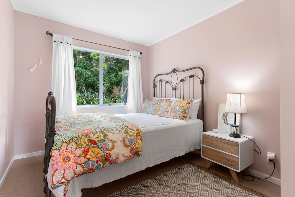 Sunset Seeker - Mangawhai Heads Holiday Home - Mangawhai | Vrbo