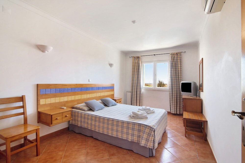 Holiday Apartment "Nora Velha 139" With Sea View, Shared Pool & Wi-fi - Tavira