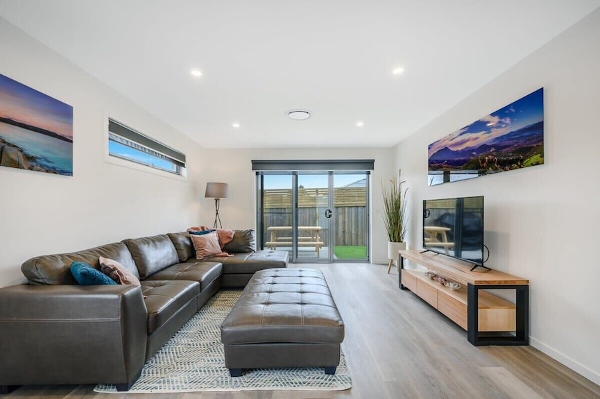 Villa 6 New Modern Walk To Shops 10min Airport/cbd. - 荷伯特