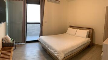 Quarto Duplo Básico, 1 cama de casal | Wi-fi grátis